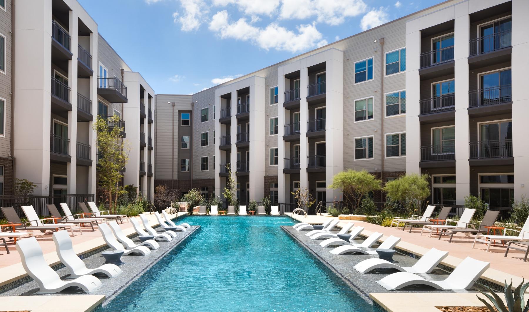 Crestview Commons: Apartments In North Austin, TX
